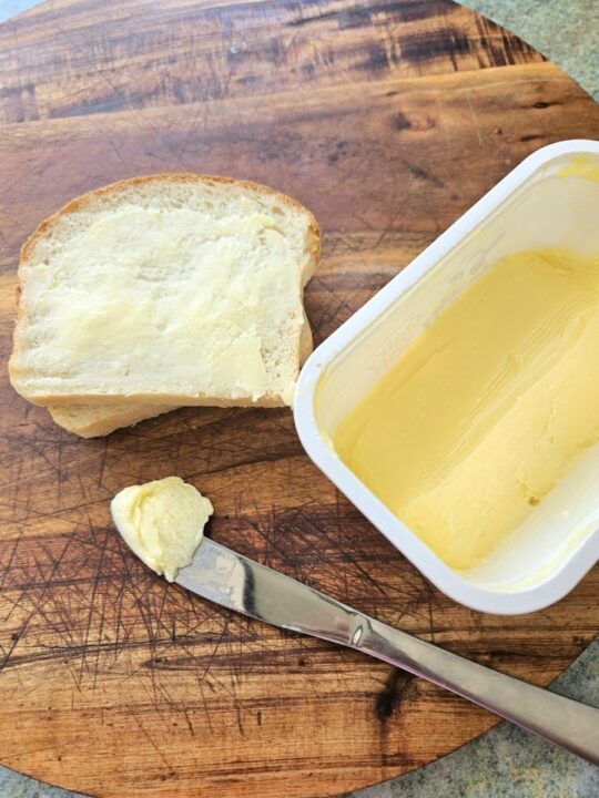 How To Make Homemade Spreadable Butter - The homey lif3